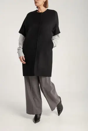 1982 Cashmere Cape Coat With Crew Neck - Black