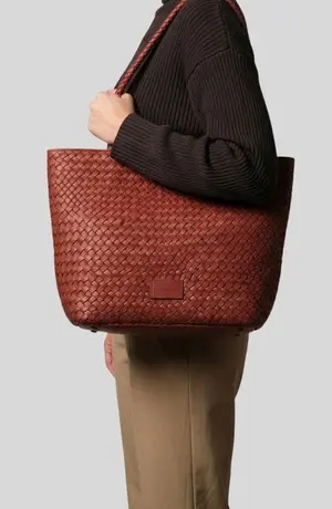 Écotorie Lubbock Woven Leather Tote Bag - Brandy