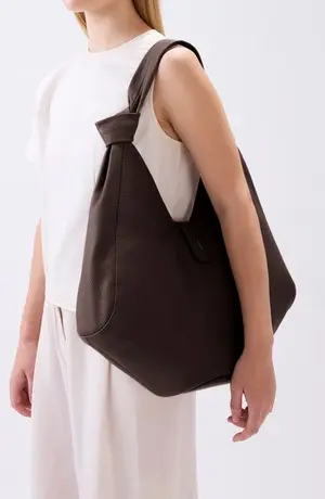 BEHNO Large Nelli Pebble Leather Hobo Bag - Cacao