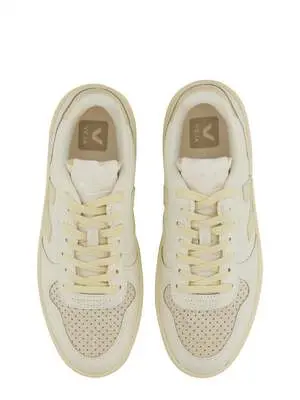 VEJA V-10 Sneakers - Nude