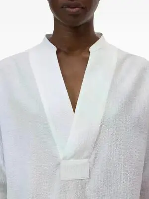 Closed V-neck Shirt