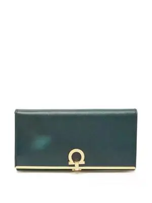 FERRAGAMO Gancio Leather Wallet - Green