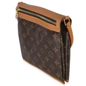 LOUIS VUITTON Monogram Canvas Saumur Messenger Pm