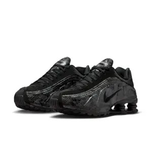 Nike Shox R4 Print Sneakers - Black