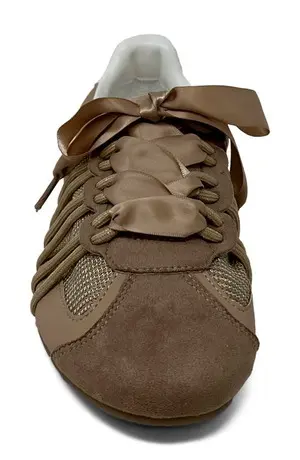 SHU SHOP Sheryl Sneaker - Taupe