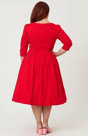 Unique Vintage Sweetheart Neckline Swing Dress