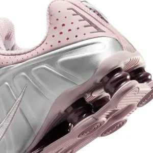 Nike Shox R4 Sneakers - Pink