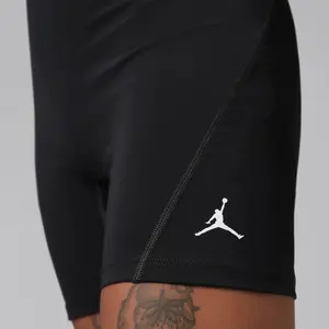 JORDAN Sport Essentials 5" Shorts