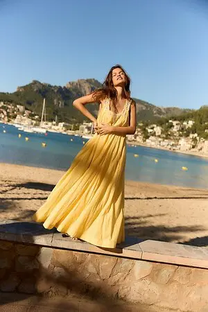 Women's Flowy Maxi Dresses