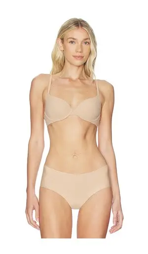 SKIMS Fits Everybody T-shirt Bra In Beige - Clay