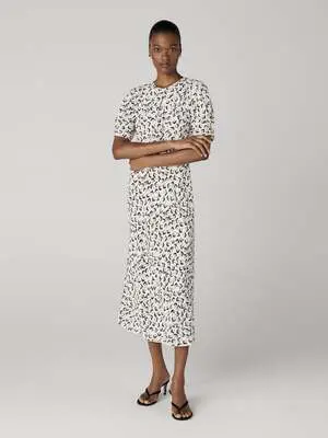 Diane Von Furstenberg Round Neck Day Dresses