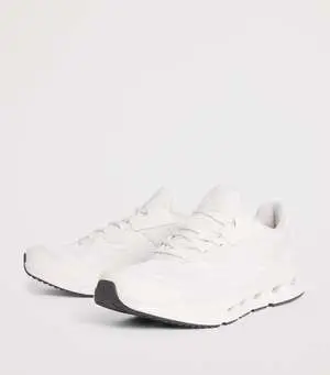 On Cloudnova Rift Trainers - White