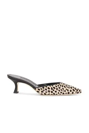 Manolo Blahnik Carolynemu 50 Pumps - Black