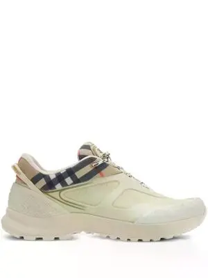 Burberry Round Toe Sneakers For Men