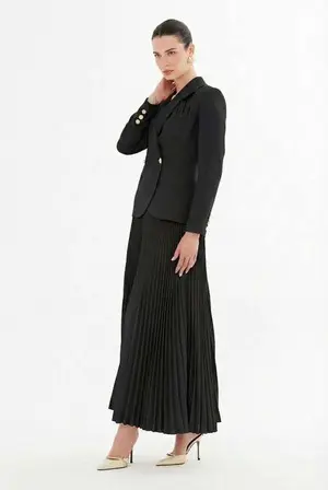 GIZIA Double-breasted Jacket And Pleated Skirt