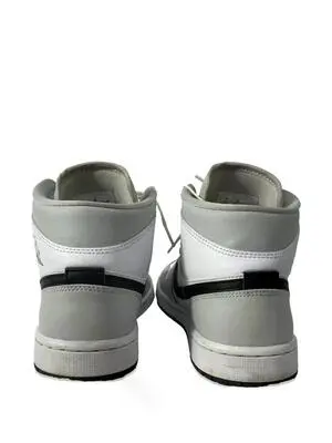 Nike Jordan 1 Mid Leather Trainers