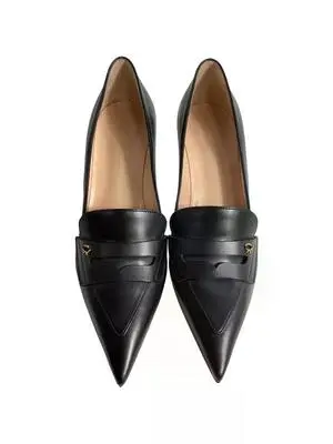 GIANVITO ROSSI Vitello Leather Loafer Pumps