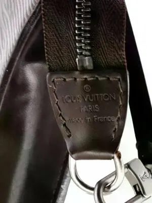 LOUIS VUITTON Pochette Accessoires Epi Leather Clutch - Brown
