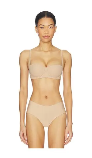 SKIMS Fits Everybody Strapless Bra In Beige