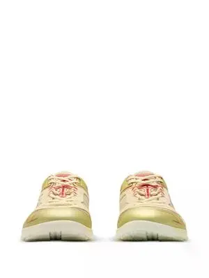 Burberry Logo Detail Sneakers - Neutrals