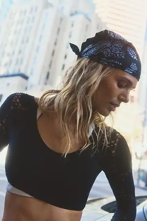 Free People Break A Sweat Bandana - Black
