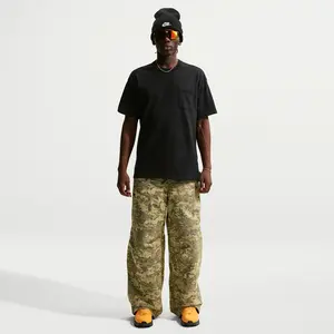 Nike Sportswear Premium Essentials T-shirt - Black