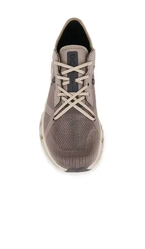 On X 4 Ad Athletic Sneakers - Brown