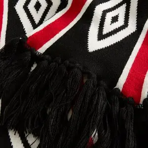 UMBRO Diamond Intarsia Knit Scarf