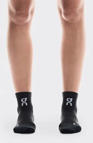 On Core Mid 2-pack Run Socks - Black