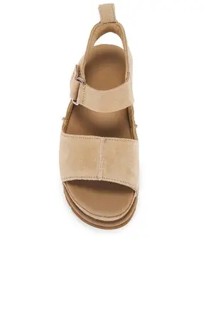UGG Goldenstar Hi Sandal