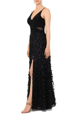 XSCAPE EVENINGS Floral Appliqué Gown - Black/ Black