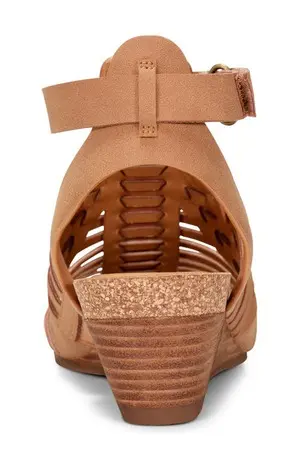 Earth Hattie 3 Wedge Sandal - Medium Brown