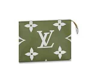 LOUIS VUITTON Toiletry Pouch 26 Monogram Giant