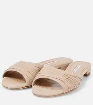 Manolo Blahnik Piruaflat 10 Suede Sandals - Beige