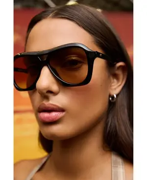 Le Specs Drizzle Geometric Sunglasses, 56mm - Tortoise/orange