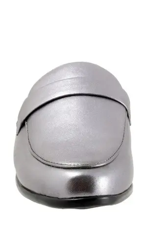 Trotters Lola Loafer Mule - Pewter
