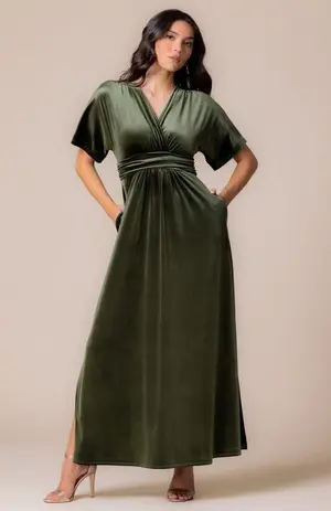 KIYONNA Verona Velvet Gown - Olive