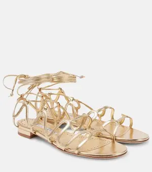 Manolo Blahnik Fawdaflat Metallic Leather Sandals - Gold