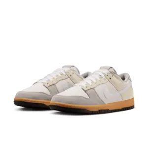 Nike Dunk Low Sneakers