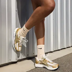 Nike Zoom Vomero Sneakers