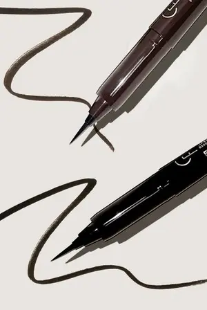 CLE COSMETICS Fluid Touch Liquid Liner - Dark Brown