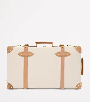 GLOBE-TROTTER Medium Safari 2-wheel Suitcase - Ivory