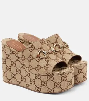 Gucci Horsebit Gg Canvas Wedge Mules - Beige