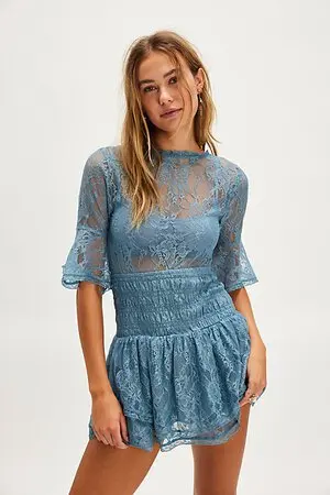 princess polly baby blue dress Successful Style Discussion What Color Jewelry Goes with a Green Dress main image 1