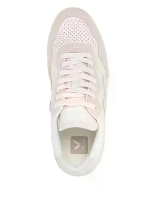 VEJA V-90 Sneakers - Pink