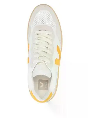 VEJA V-90 Sneakers - White