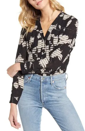 THE ODELLS Everyday Pleat Front Blouse