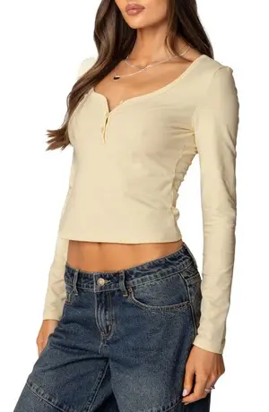 EDIKTED Leah V-neck Henley - Yellow
