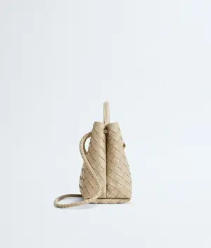 Bottega Veneta Small Intrecciato Andiamo Bag - Ecru