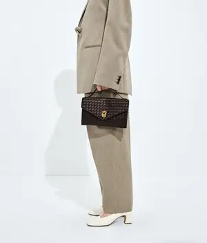 Bottega Veneta Intrecciato Leather Knot Lock Cross-body Bag - Fondant